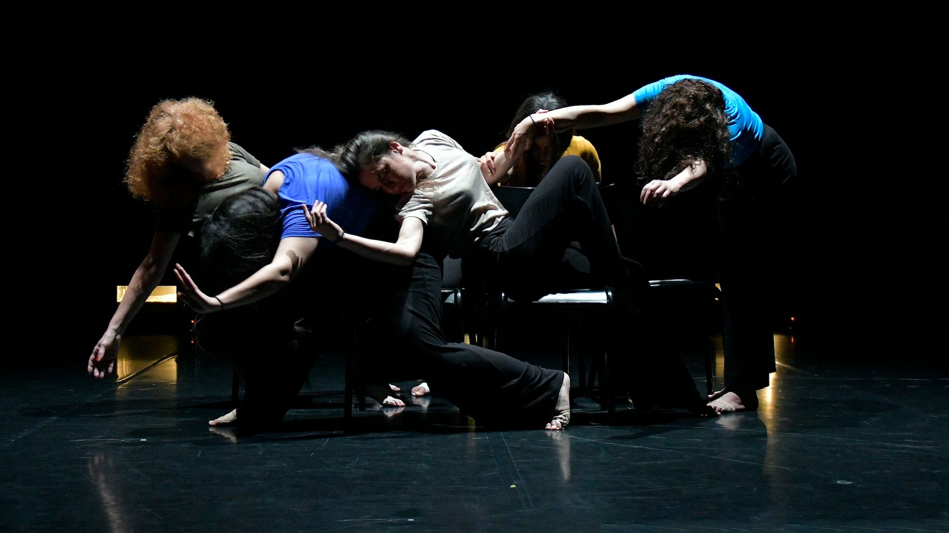Expression On The Stage: Where Movement Becomes Meaning | GuideDoc
